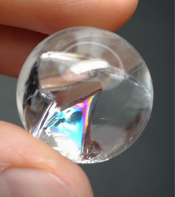c01056 ヒマラヤレインボークリスタル21.5 ミリ その他置物 kitata天然石·真珠 通販｜Creema(クリーマ) 10739853