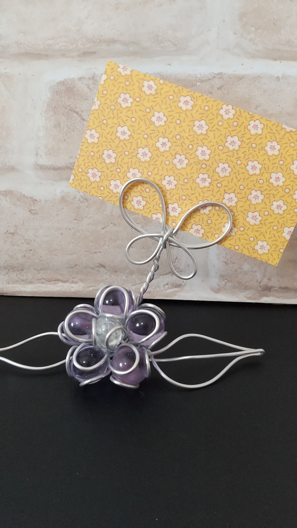 お花のメモスタンド ちょうちょ メモスタンド・カードスタンド マーブルアートMie 通販｜Creema(クリーマ) 10293870