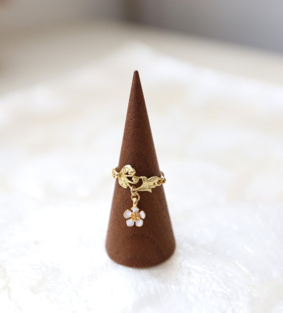 イスラエルのアネッタ～白い小花（勿忘草）＆華奢なリーフB♡リング♪ 指輪・リング PuaLANI プアラニ pualani 通販 ...