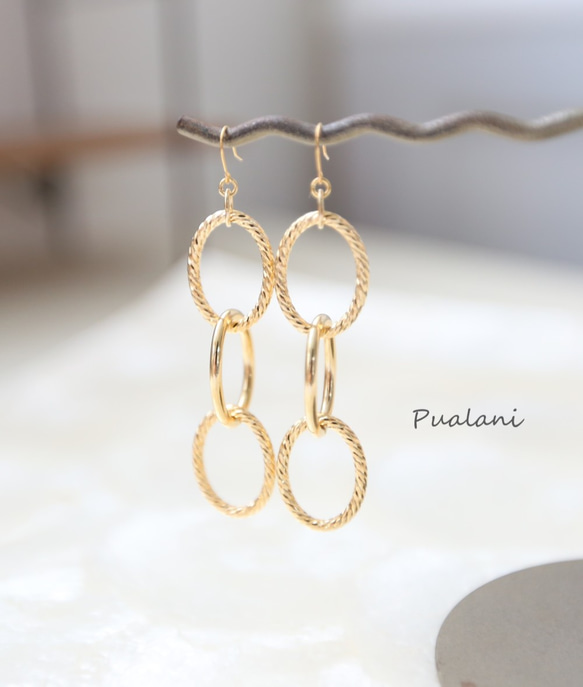 3連オーバルリング（ツイスト×メタリック）♡ピアス・イヤリング♪【K18・K14GF/14kgf対応】 ピアス（フック・チェーン） PuaLANI プアラニ pualani 通販｜Creema ...