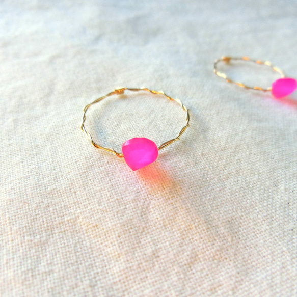 [14kgf] フューシャジェード*シングル巻きリング 指輪・リング mayumi rings 通販 1463993｜Creema(クリーマ)