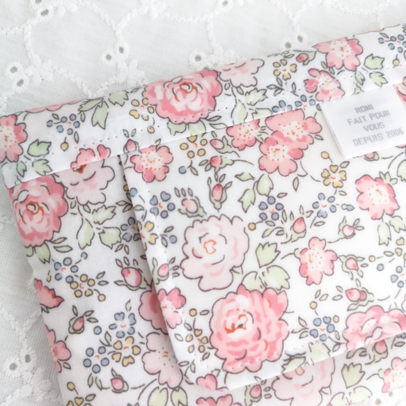 リバティウェットティッシュポーチ フェリシテライトピンク ポーチ romi 通販｜Creema(クリーマ) 9325881