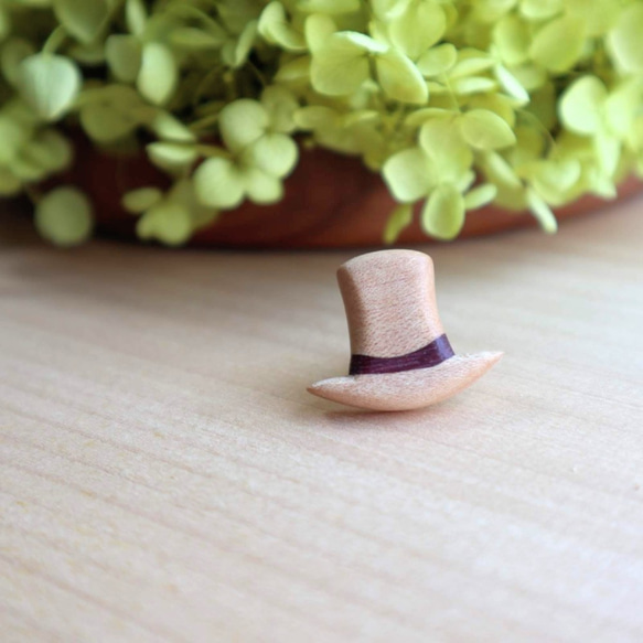 木製ラペルピン【Silkhat】 /メープル×パープルハート ブローチ（メンズ） 工房ベル 通販 8666867｜Creema(クリーマ)