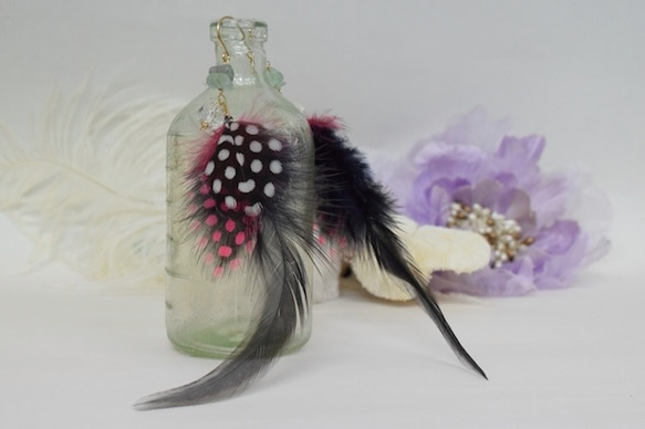 クリスタルとフェザーのピアス dbpk-14kgf ピアス（フック・チェーン） glass Janome 通販 2352811｜Creema ...