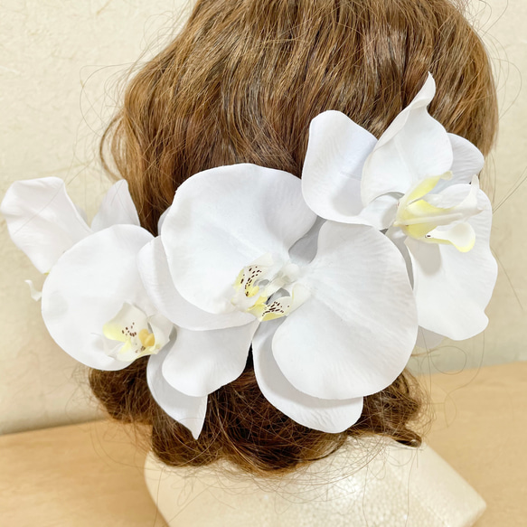 胡蝶蘭 髪飾り 和装 白無垢 ヘッドドレス ヘッドパーツ ヘッドドレス（アクセサリー） fuwari. 通販 11570487｜Creema ...