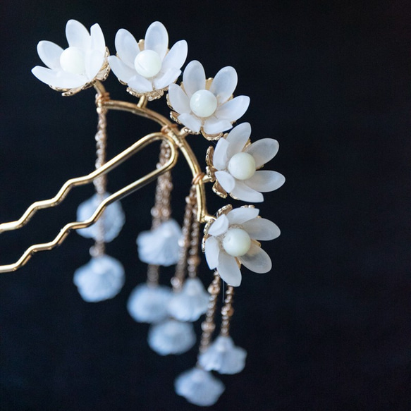 白い花のかんざし uピン ヘアアクセサリー 簪 髪飾り かんざし JOS(注文製作発送まで 5日) 通販 12674127｜Creema(クリーマ)