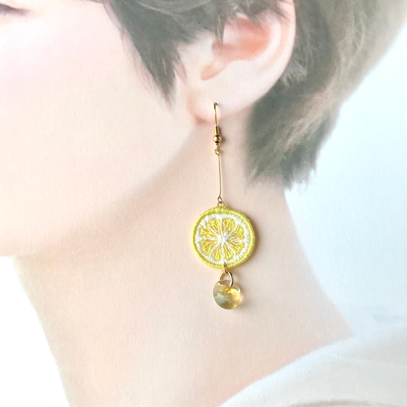 フレッシュレモン果汁の耳飾り イヤリング・ノンホールピアス yuragi 通販 12092346｜Creema(クリーマ)
