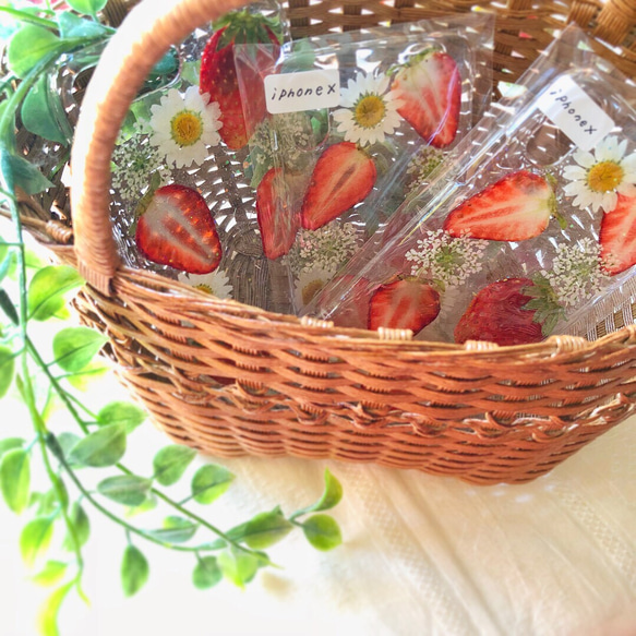 いちご♡iphone7 iphone8 ケース♩ iPhoneケース・カバー C.LooP 通販 5367230｜Creema(クリーマ)