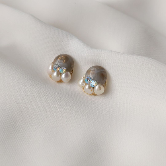 アクリルカボションと高級淡水パールダブルシャインの小さなピアス ハンドメイド ピアス（スタッド・一粒） さとみかん 通販 10376178 ...