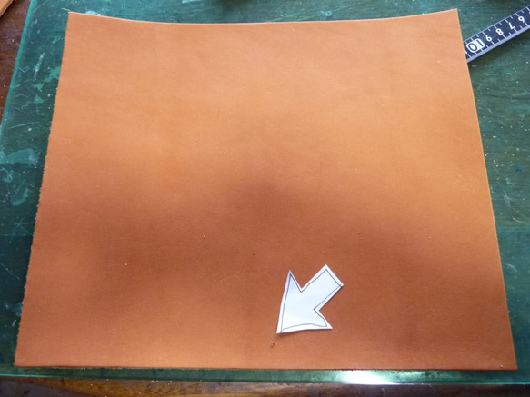 ヌメ革5d強厚さ約2.5mm若干訳あり その他素材 革工房くわやま 通販｜Creema(クリーマ) 11611882