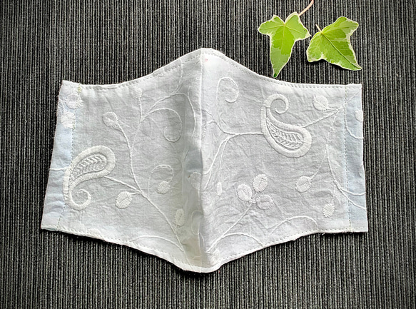 Lサイズ・夏マスク ️ペイズリーと大きな実のレース生地とシングルガーゼのマスク 布マスク ままぁ 通販 9779488｜Creema(クリーマ)