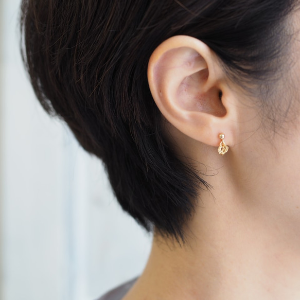 14kgf Small petals pierce [PG030] ピアス（スタッド・一粒） ALLEGROA 通販 7562179｜Creema(クリーマ)