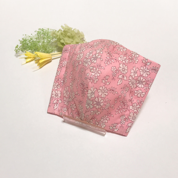 マスク《リバティ生地使用》※マスクは感染を完全に予防するものではありません。 その他ファッション雑貨 Brenda 通販｜Creema ...