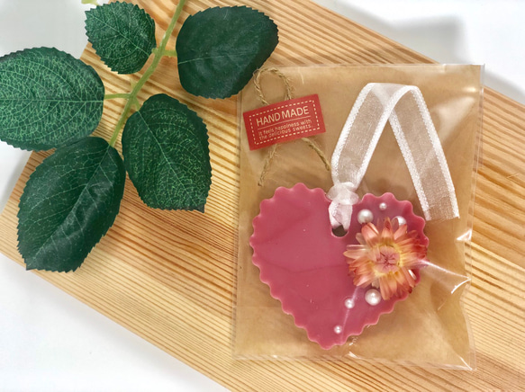 送料無料＊豪華なお花と煌めくコットンパールのアロマワックスサシェ キャンドル・キャンドルホルダー hoho hug 通販 9249394 ...