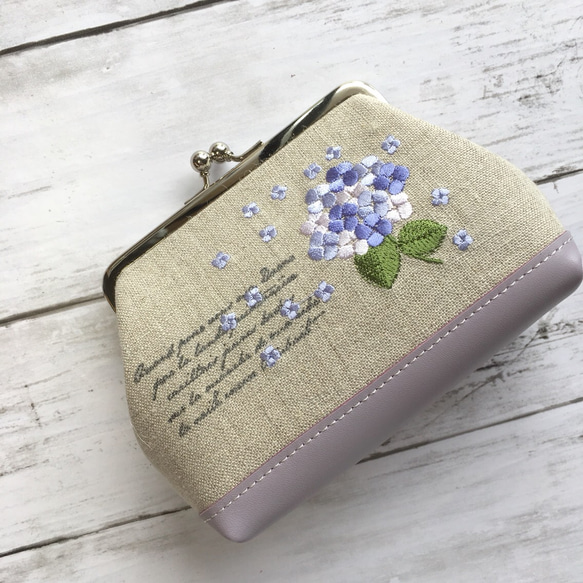 刺繡がまぐち あじさい リネン×革 がま口 Le chat en argent 銀猫 通販 3936808｜Creema(クリーマ)