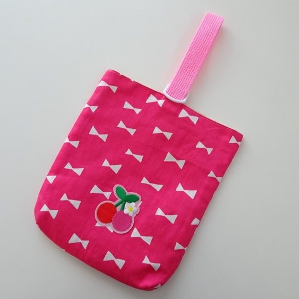 ご入園・プレ用に☆さくらんぼアップリケ～小さいサイズの上履き入れ その他入園グッズ *norie 通販 4813836｜Creema(クリーマ)