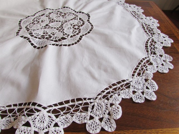 フランスの手仕事/清楚なバテンレースの円形クロス 生地 クリマアンラーゲ 通販｜Creema(クリーマ) 5459530