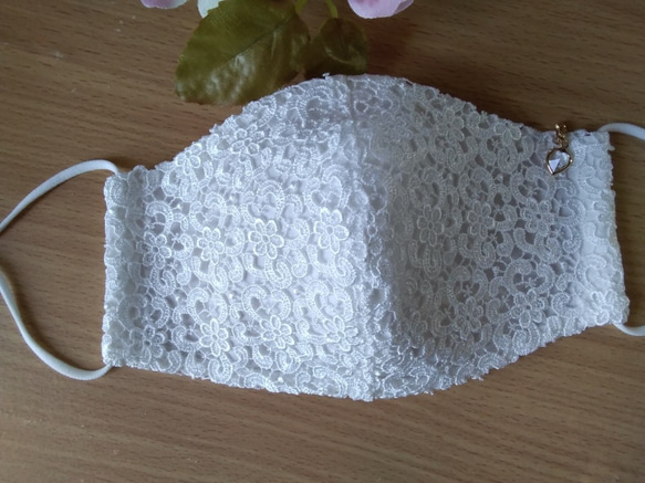 秋向け 高級ケミカルレースが豪華 抗菌裏 フォーマル 結婚式 成人式 和装 パールチャーム付き ゴムストッパーも 布マスク misa 通販 ...