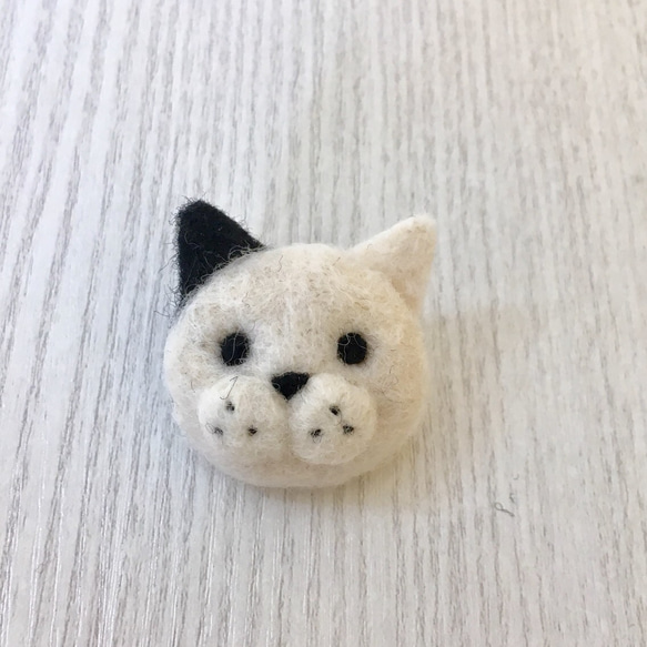 【renewal！】 羊毛フェルトねこブローチ ブローチ pim-pom(ピムポム) 通販 1524988｜Creema(クリーマ)