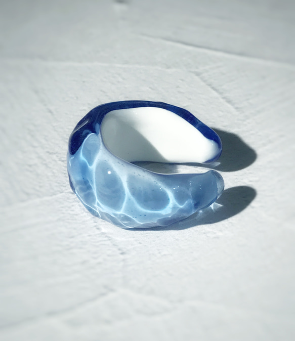 Sea glassイヤーカフ＊ライトブルー イヤーカフ Otonari工房 通販 9861804｜Creema(クリーマ)