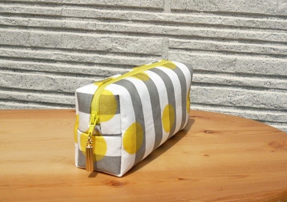 菜の花色の 水玉ポーチ ポーチ everlasting 通販 3800969｜Creema(クリーマ)