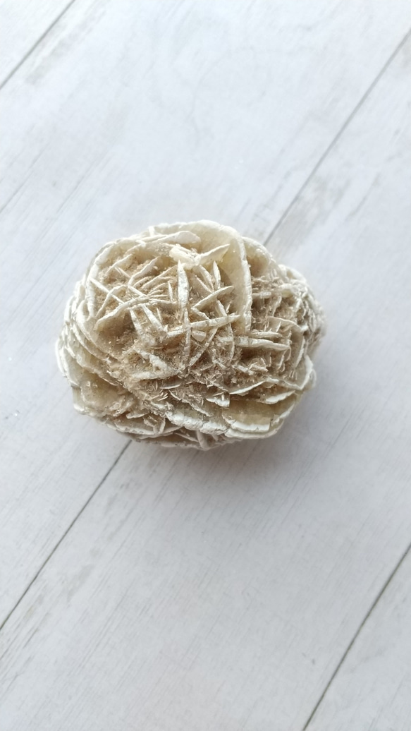 悪縁を断つ デザートローズ 原石B その他アクセサリー trenta 通販 12191584｜Creema(クリーマ)