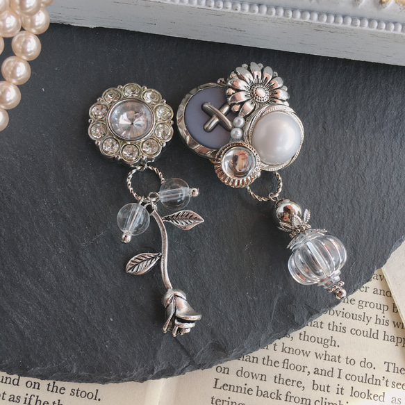 大ぶり ヴィンテージ アンティークボタンのアシンメトリー ハンドメイドピアス ハンドメイドイヤリング ピアス（その他） Sonomi 通販 ...