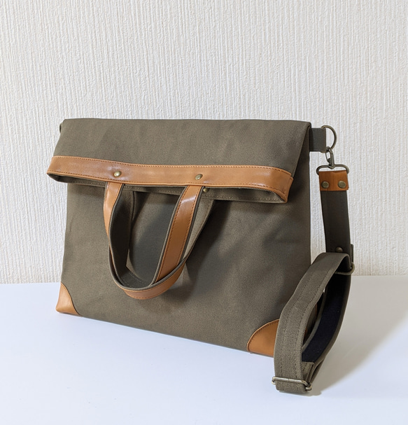 オールドカーキ帆布×本革2way ショルダーバッグ通勤通学A4対応 ショルダーバッグ orijin 通販 11039617｜Creema(クリーマ)