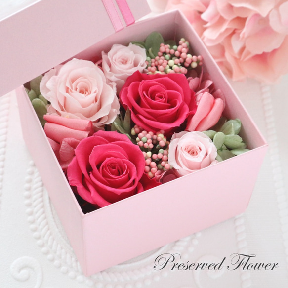 ピンクのシンプルエレガントなフラワーボックス｜誕生日・お祝い等 pre.018 プリザーブドフラワー atelier Ruban Rose ...