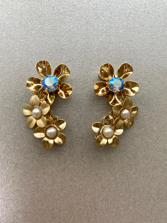 スワロフスキービジュー×フラワー×パールのピアス/イヤリング イヤリング・ノンホールピアス mona mona * 通販 12172111 ...