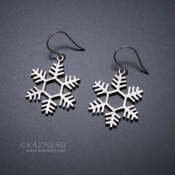 受注生産品： 雪の結晶のシルバーピアス ピアス（フック・チェーン） カズネスク 通販 10602284｜Creema(クリーマ)