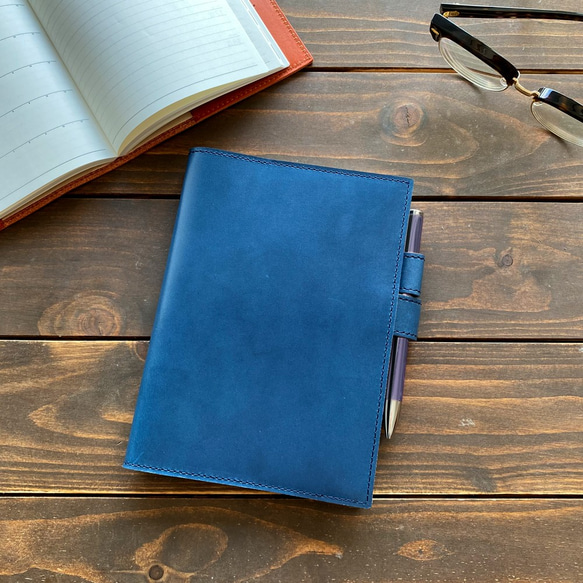 B6手帳カバー バタフライストッパー 栃木レザー/ネイビー【PAIDiA】P049NV 手帳カバー PAIDiA(パイディア) 通販 ...