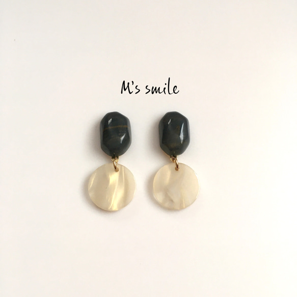 大人カジュアル☆グレーの春夏ピアス.イヤリング 樹脂ピアス.樹脂イヤリング ノンホールピアス.ノンホールイヤリング イヤリング・ノンホール ...