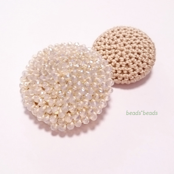 まあるいブローチ(ベージュ) ブローチ beads*beads 通販｜Creema(クリーマ) 5380432