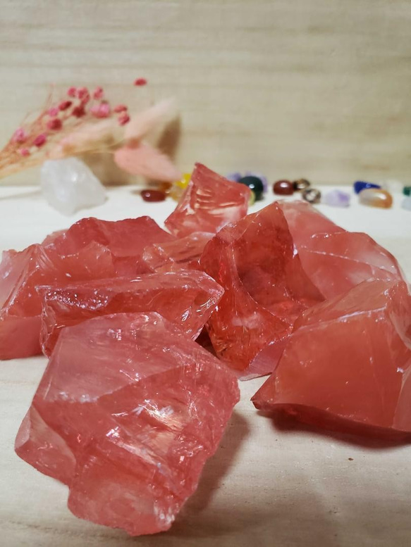 赤の水晶 原石 天然石 その他インテリア雑貨 Shin Stone 通販 12692505｜Creema(クリーマ)