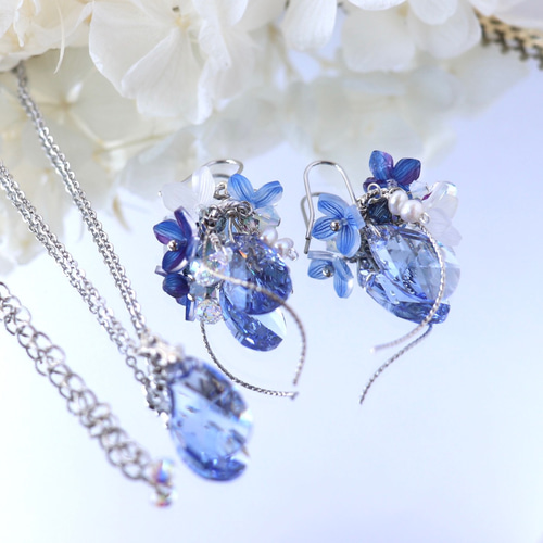 青い涙*ネックレス(貴和クリスタル、ブルー、青、花 青い涙*ネックレス(貴和クリスタル、ブルー、青、花