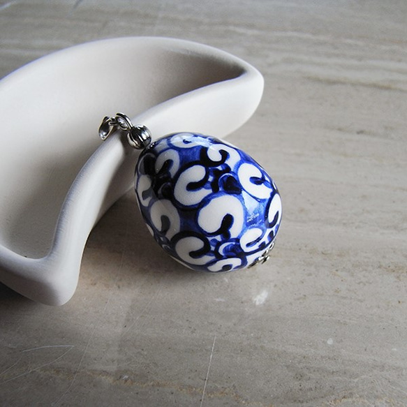 陶器のチビタマゴ・ペンダント B ネックレス・ペンダント kayo.k 通販 1750025｜Creema(クリーマ)