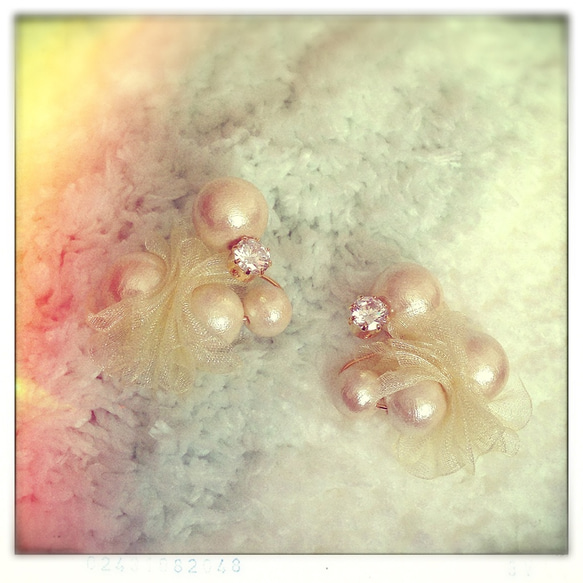 fluffy ribbon pierce ピアス（その他） Amara 通販｜Creema(クリーマ) 441865