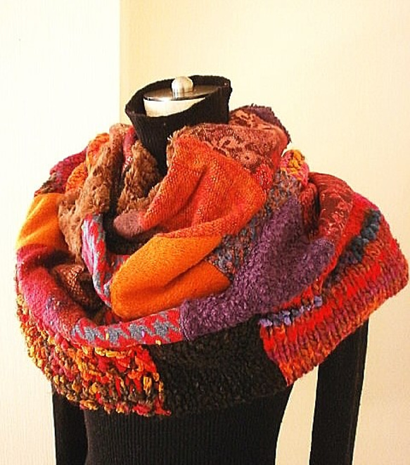 * 絵画なパッチ スヌード レッド マルチ ニット+ マフラー アトリエ☆ローズレーヌ 通販｜Creema(クリーマ) 1465448