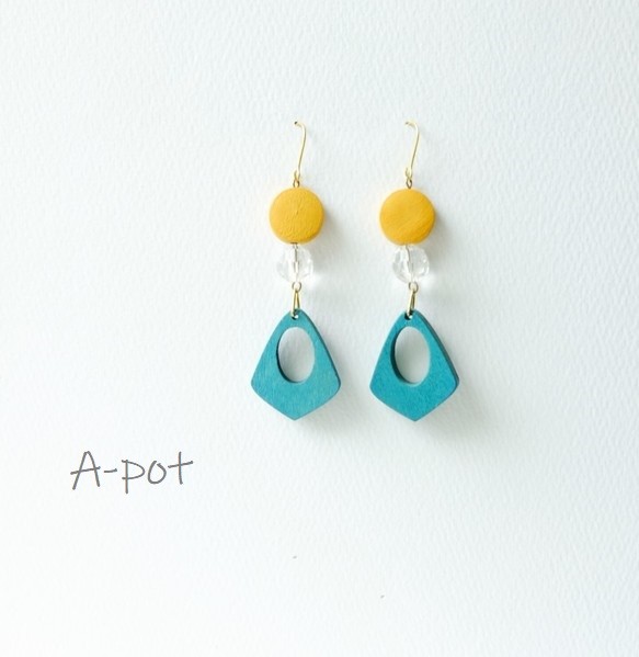 G98★9月SALE★ウッドで大振りピアス＃ターコイズブルー（イヤリング他） ピアス（フック・チェーン） silverpot【納期最大1週間 ...