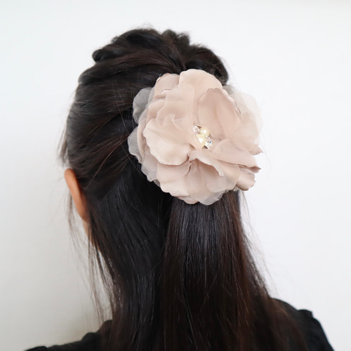 ⭐︎ヘアゴム⭐︎ ビジュー付きコサージュフラワーゴム ネイビー ⭐︎ヘアゴム⭐︎ ビジュー付きコサージュフラワーゴム ネイビー