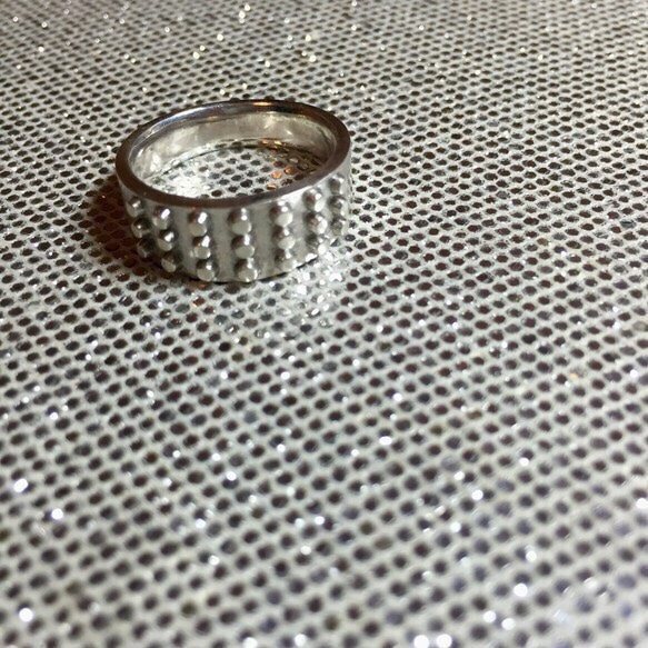 Bumpy ring (wide) 指輪・リング here to stay 通販｜Creema(クリーマ) 1708681