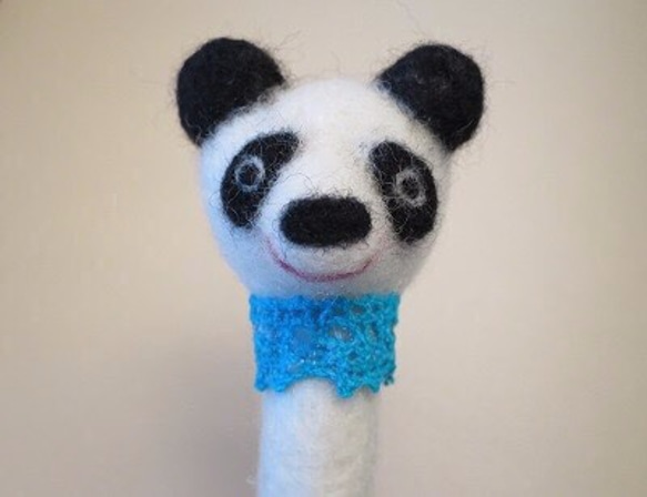 ふわふわパンダペン 【羊毛フェルト】 ペン・筆記用具 ふぅぴぃ 通販｜Creema(クリーマ) 1309905