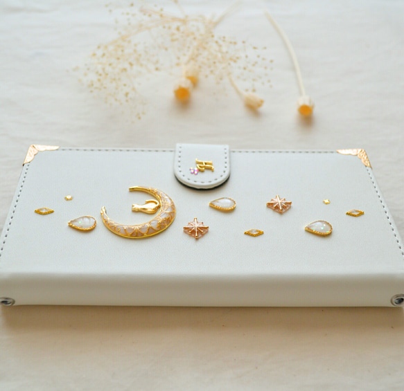 手帳型スマホケース『猫と月のロマンティック』-white cat-♡全機種対応 白い手帳カバー iphoneケース スマホケース・カバー ...