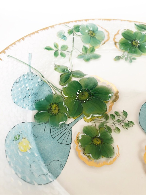 うちわと野バラのデザートプレート グラス HITOMI らら 通販 11571264｜Creema(クリーマ)