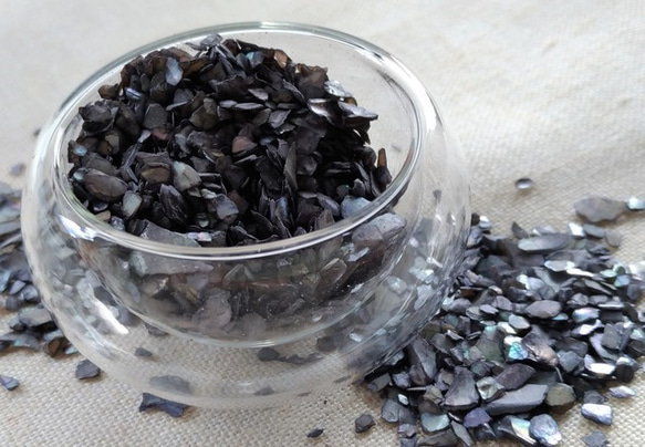 きらきら クラックシェル グレー Bランク35g S188 その他素材 petit-bonheur 通販｜Creema(クリーマ) 5586994