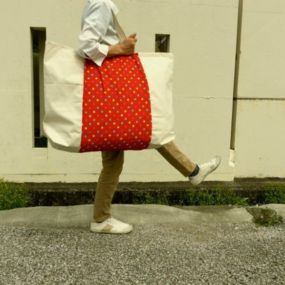 スターダスト（赤）お昼寝布団バッグ 保育園 キャリーバッグ 通園バッグ その他入園グッズ ひとはり 通販 11548233｜Creema(クリーマ)