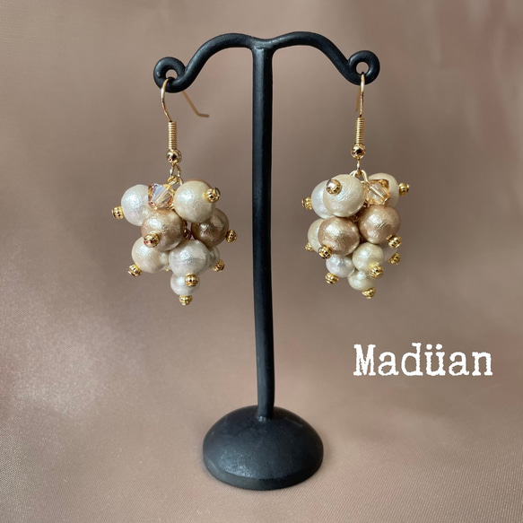 ちょぼブドウ(スワロ付) ピアス（フック・チェーン） mado 通販 12145411｜Creema(クリーマ)