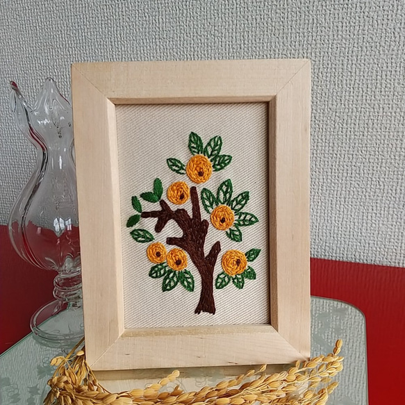 刺繡フレーム ビワの木 その他インテリア雑貨 ショップranpi 通販｜Creema(クリーマ) 12634309