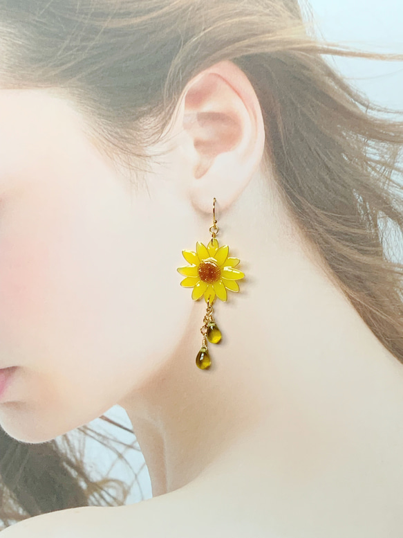 新作 夏 夏の花 しずくが揺れるひまわり ピアス イヤリング ピアス（その他） julia3y 通販 12146104｜Creema(クリーマ)